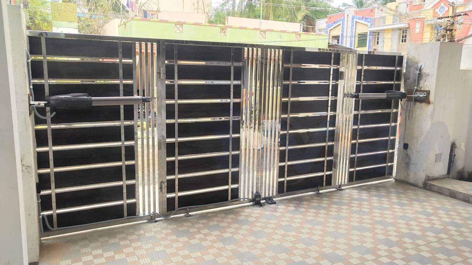 Automatic BI Fold Gate Best Price In Near Me » Mr. Tech