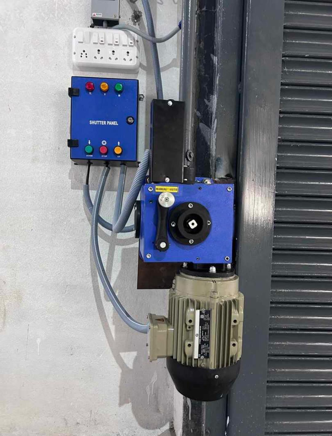 GI Powder Coated Rolling Shutter Door With Gear Box Motor Best Price